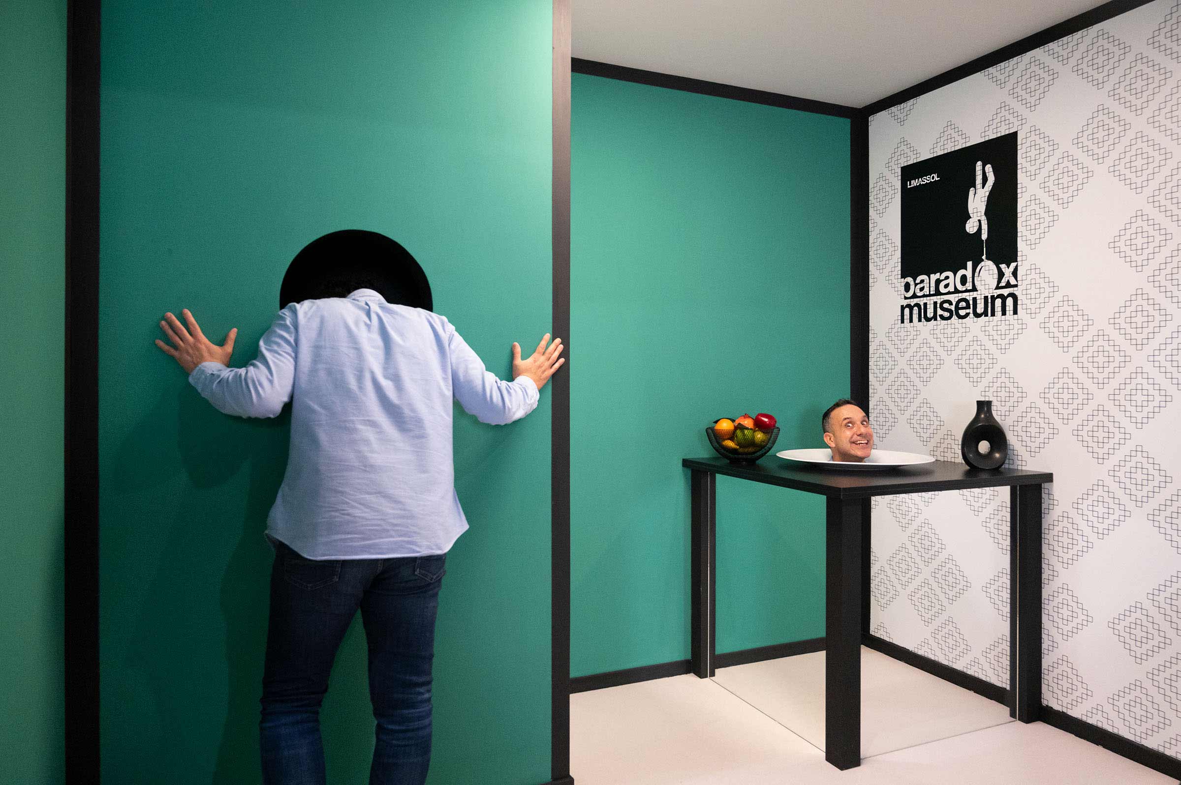 Paradox Museum: A World of Optical Illusions and Mind-Bending ...